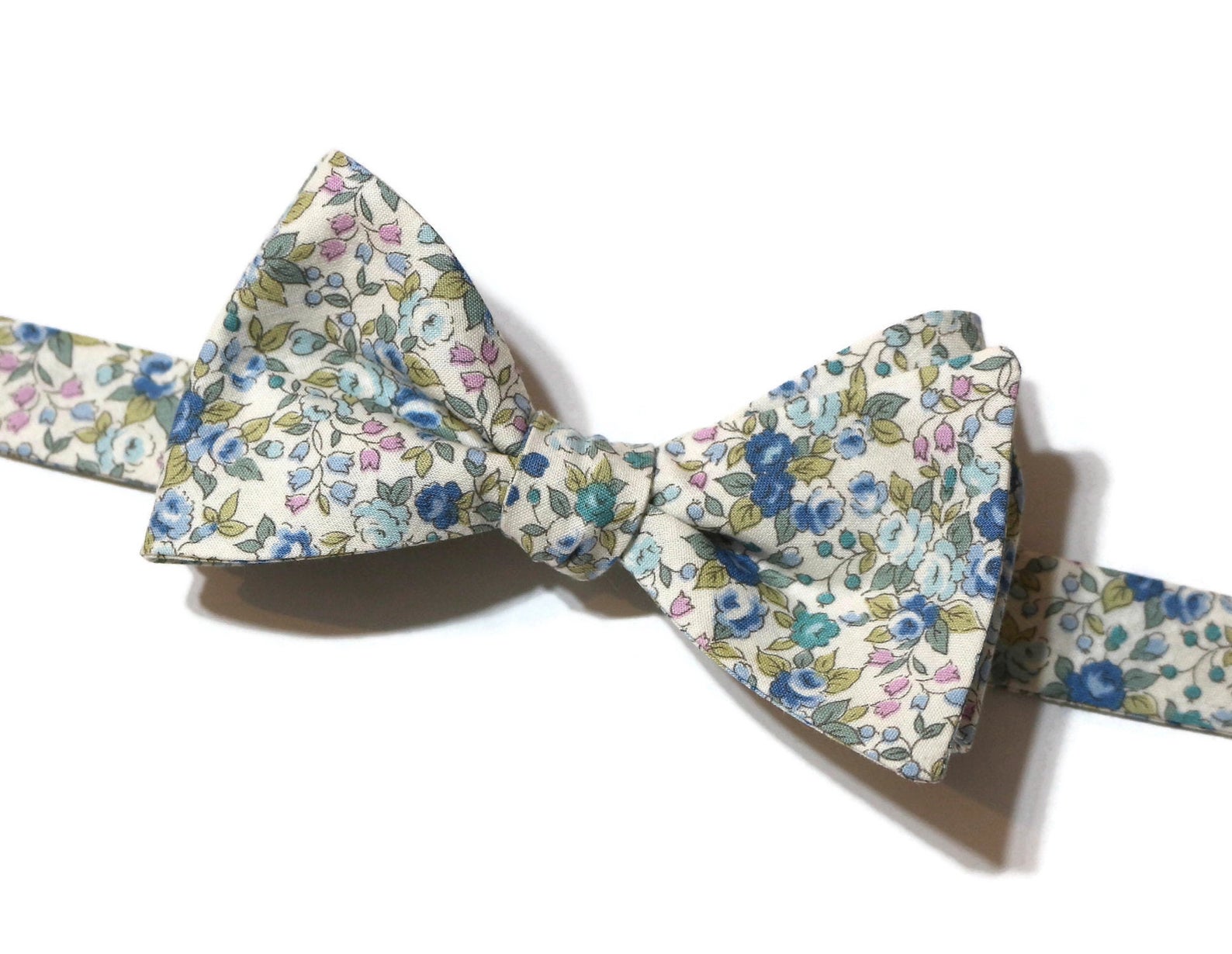 Blue & Sage Floral Bow Tie – HoBo Ties